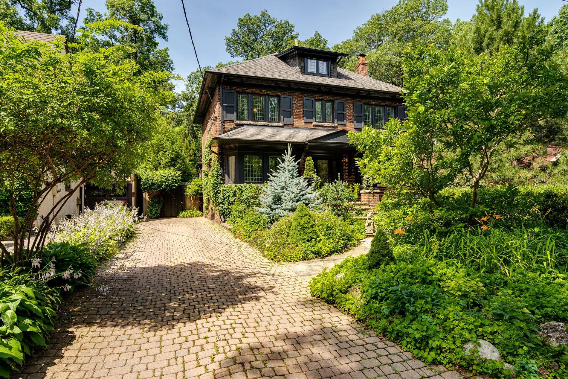 What to Know About Living in Baby Point, Toronto